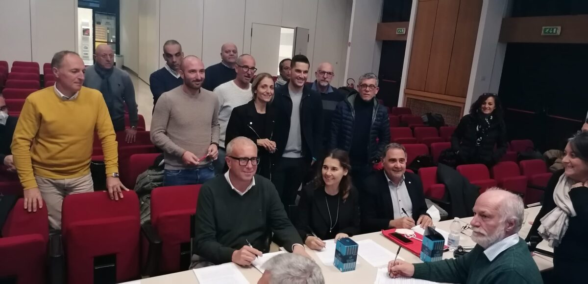 Rinnovato il contratto Lapidei: 123 euro di aumento, novità importanti ... Rinnovato il contratto Lapidei: 123 euro di aumento, novità importanti ...